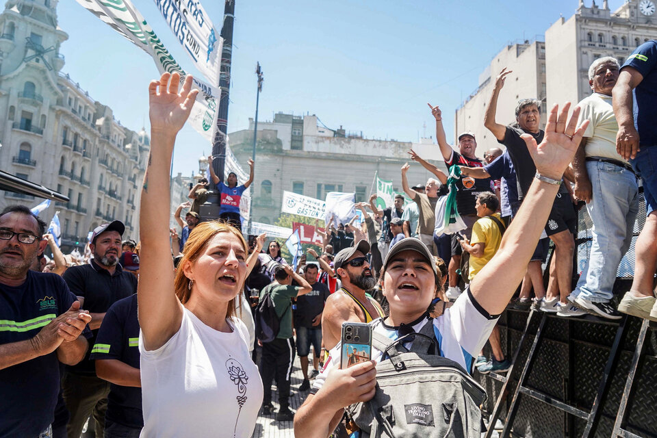 Milei hace todo para tener un nuevo paro general